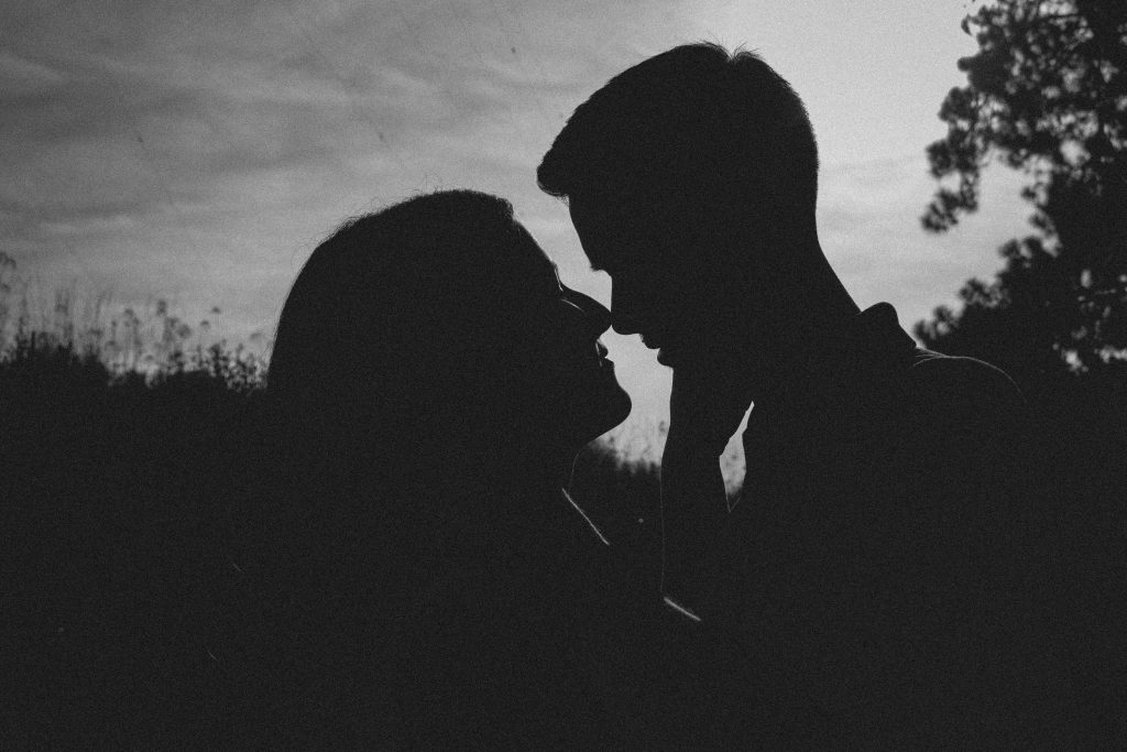¿Qué es un amarre de amor? – Alicia Collado y los 5 tipos más comunes ...